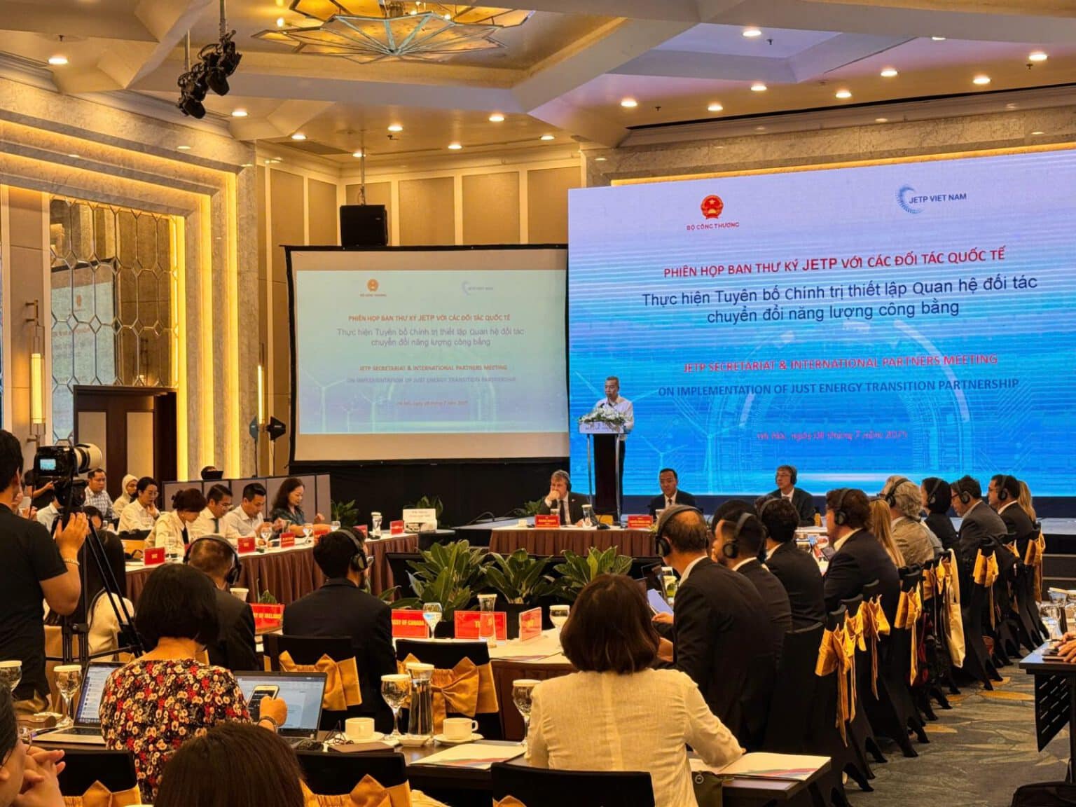 Vietnam mobilises over 7 billion USD for just energy transition ...