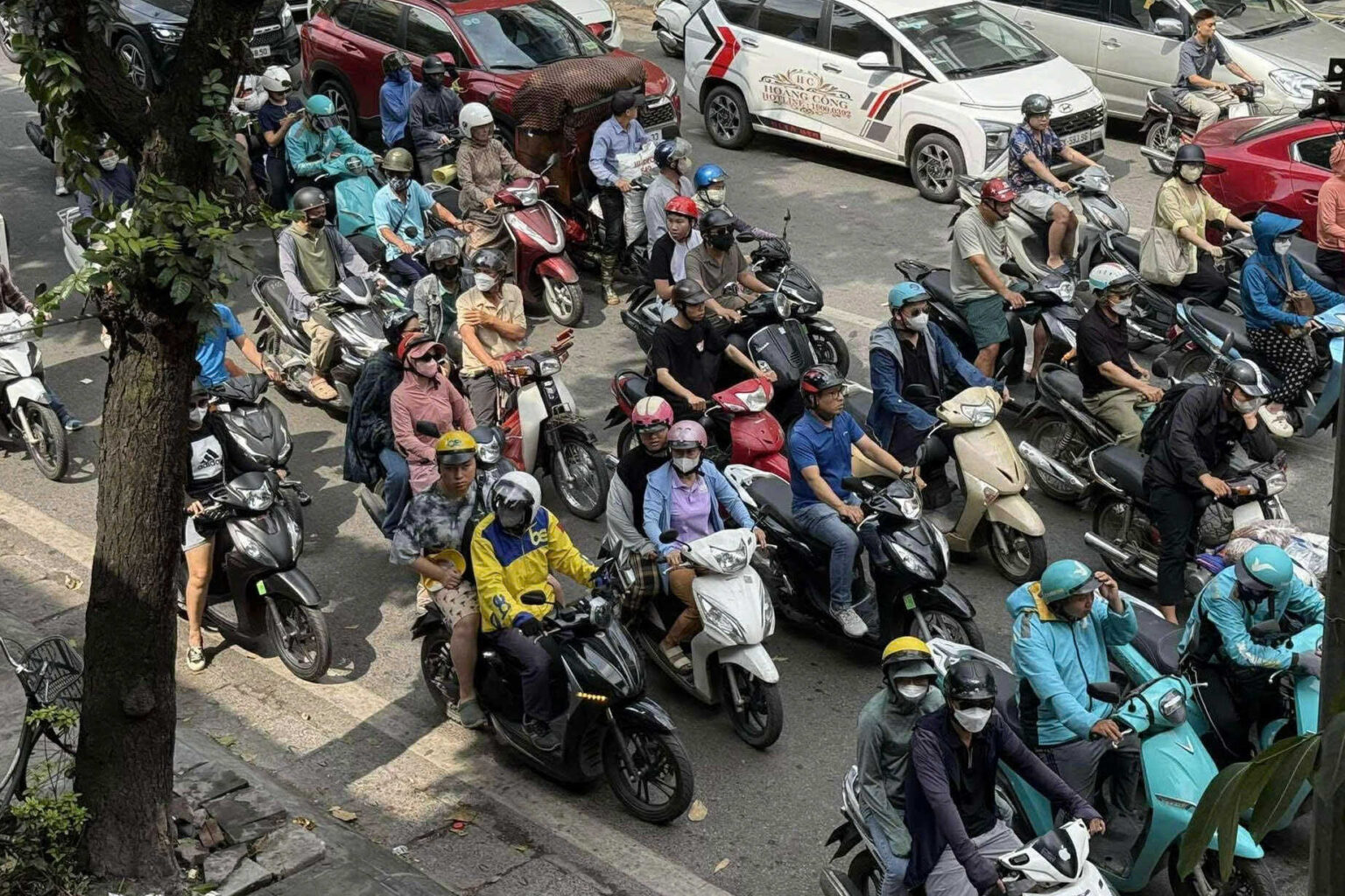 Hà Nội tăng tốc xanh hóa giao thông, thực hiện mục tiêu giảm phát thải ...